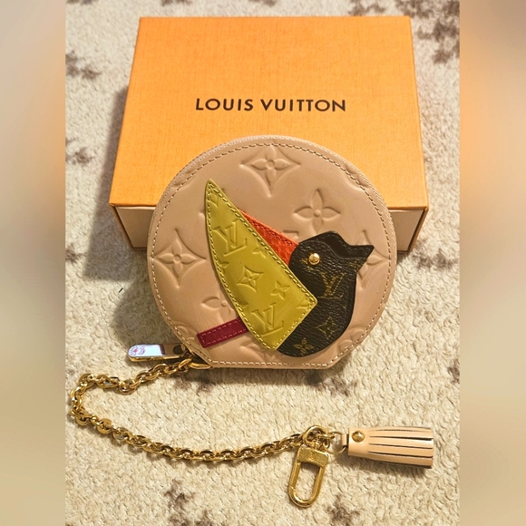 Louis Vuitton | Bags | Euc Louis Vuitton Monogram Vernis Bird Coin ...